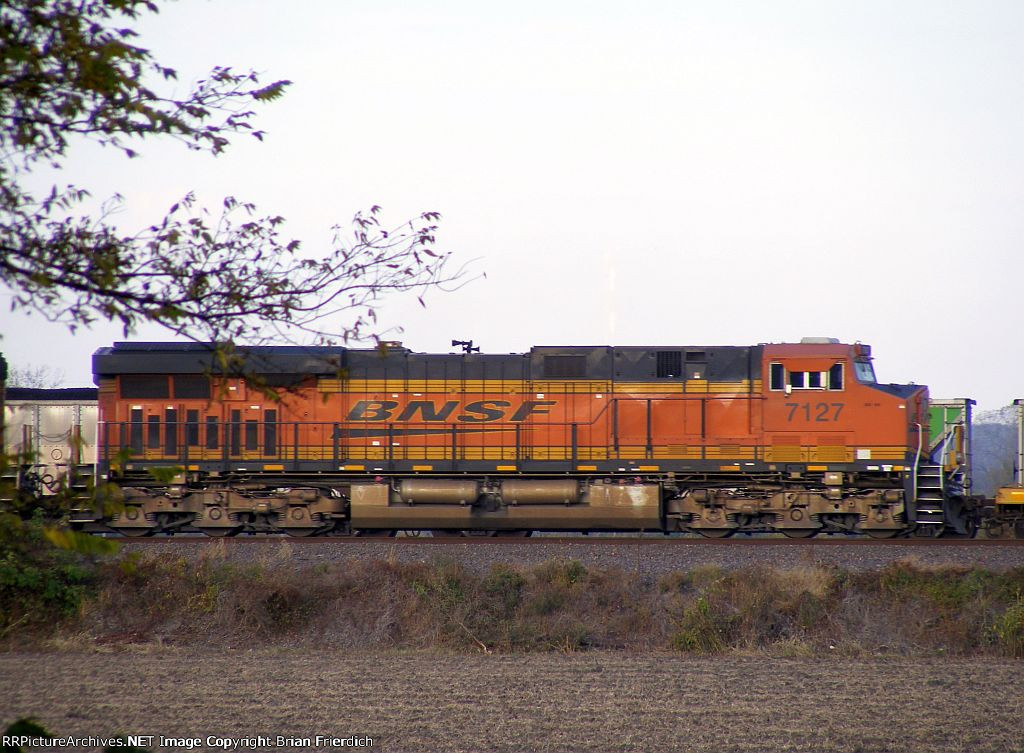 BNSF 7127